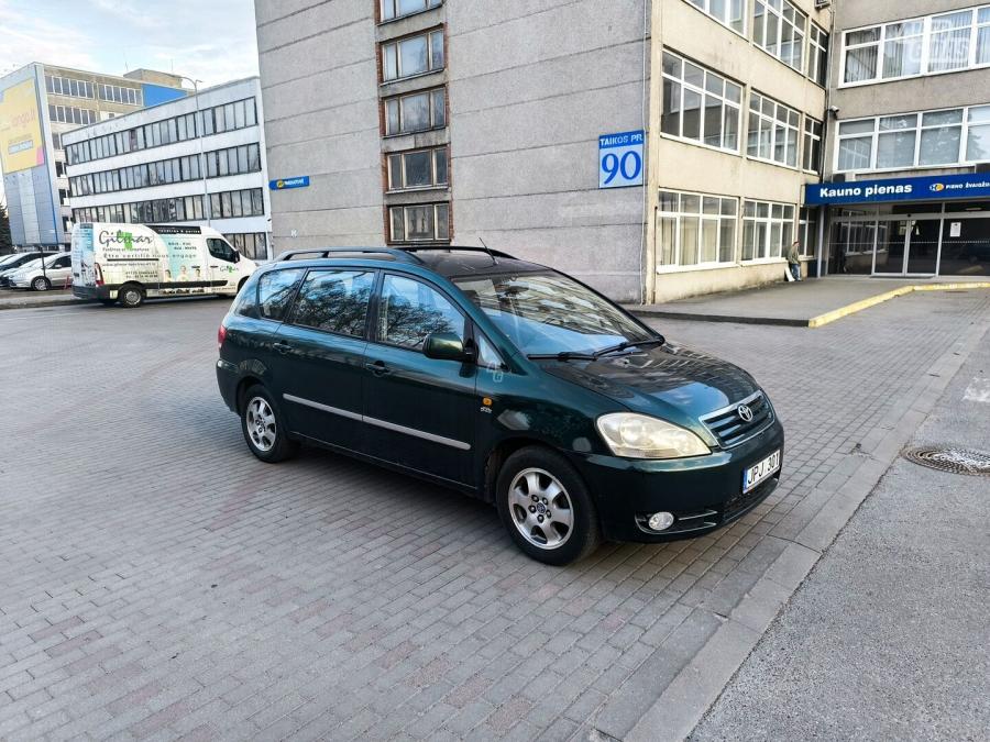 Toyota avensis-verso 2003 Kauņa, ar dzinēja tilpumu 2.00 L un nobraukumu 243 tūkst. km par 1390 €, foto 1 vietnē AUTOMOTO.COM.LV