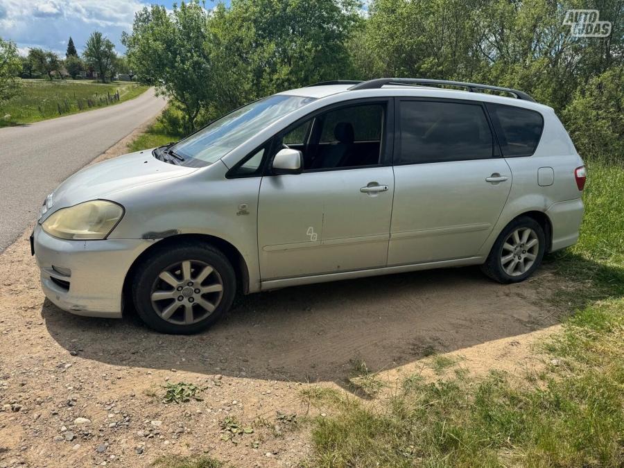 Toyota avensis-verso 2003 Viļņa, ar dzinēja tilpumu 2.00 L un nobraukumu 340 tūkst. km par 1150 €, foto 3 vietnē AUTOMOTO.COM.LV