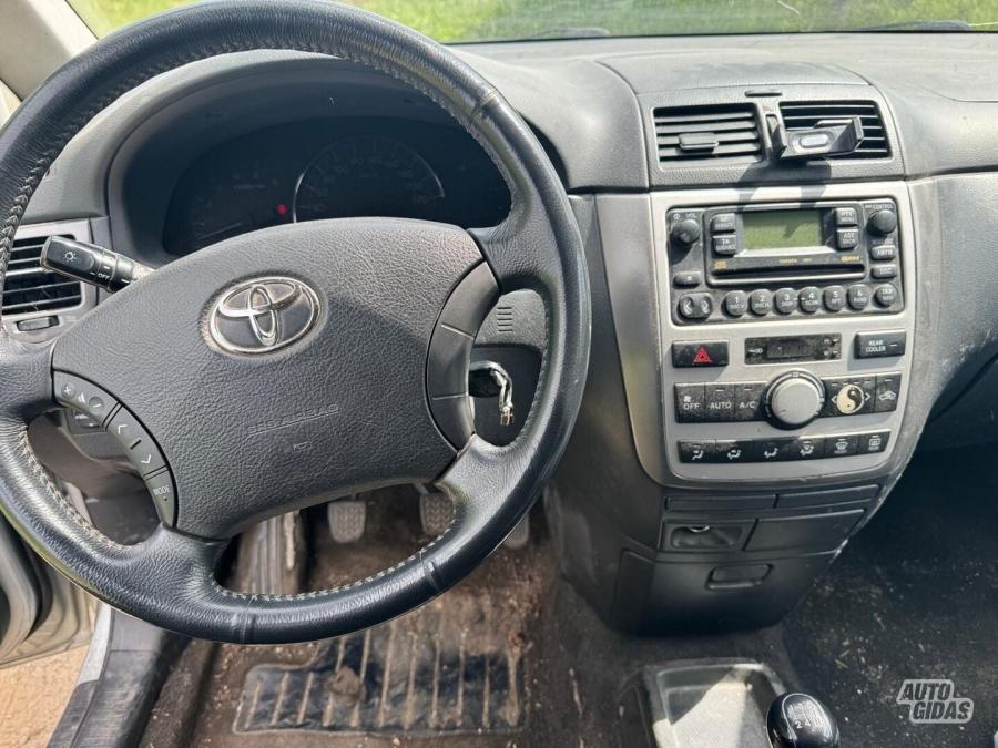 Toyota avensis-verso 2003 in Vilnius, with an engine capacity of 2.00 L and mileage of 340 thousand km for 1150 €, photo 8 on AUTOMOTO.COM.LV