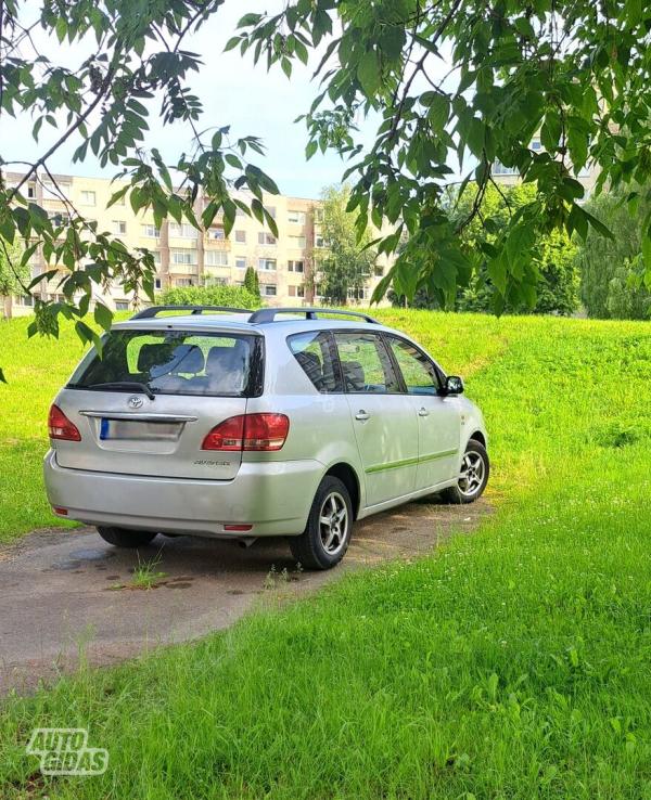 Тойота Авенсис Версо 2003 в Каунас, объемом двигателя 2.00 л и пробегом 427 тыс. км за 1500 €, фото 1 на AUTOMOTO.COM.LV