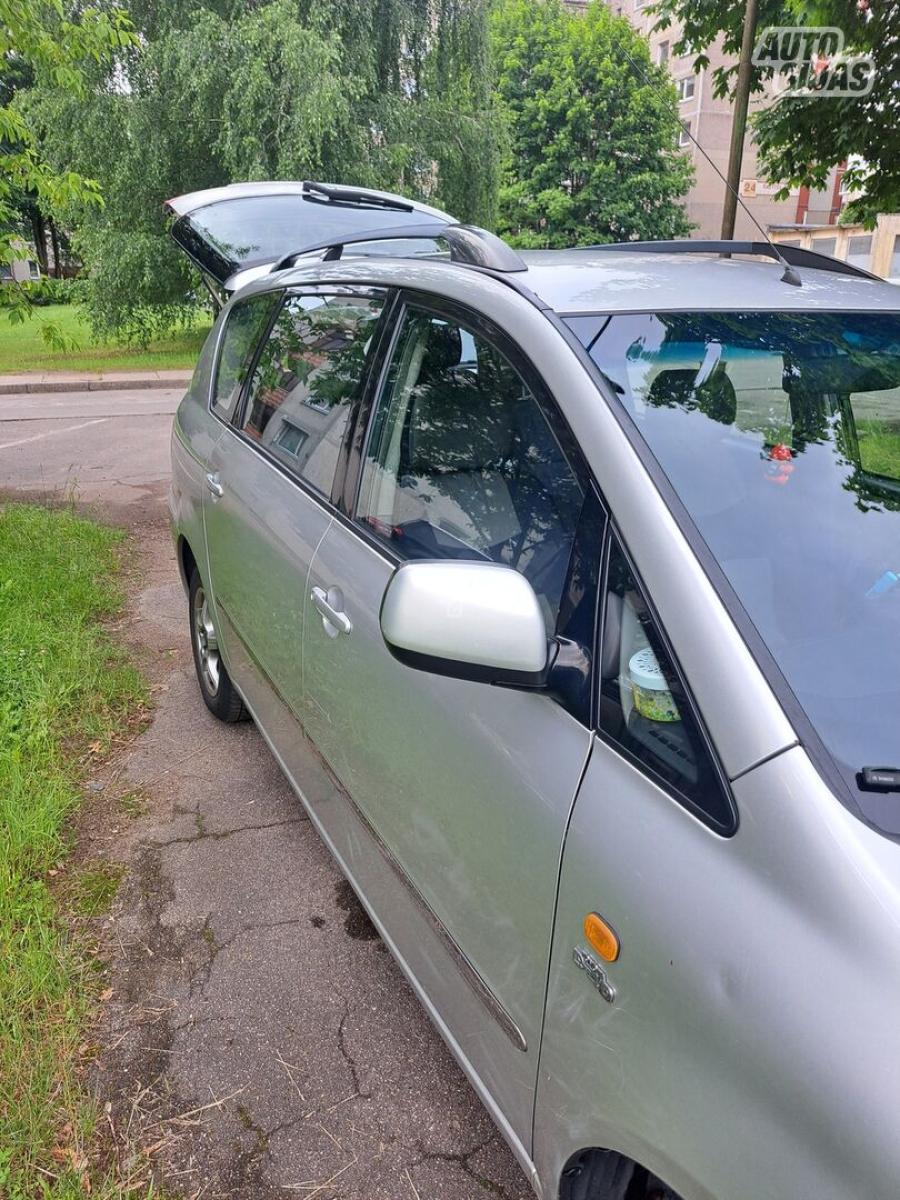 Toyota avensis-verso 2003 in Kaunas, with an engine capacity of 2.00 L and mileage of 427 thousand km for 1000 €, photo 7 on AUTOMOTO.COM.LV