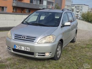 Тойота Авенсис Версо 2003 в Клайпеда, объемом двигателя 2.00 л и пробегом 300 тыс. км за 1450 €, фото 5 на AUTOMOTO.COM.LV
