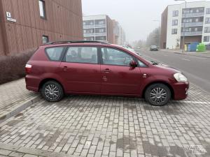 Toyota avensis-verso 2004 in Vilnius, with an engine capacity of 2.00 L and mileage of 470 thousand km for 1250 €, photo 3 on AUTOMOTO.COM.LV