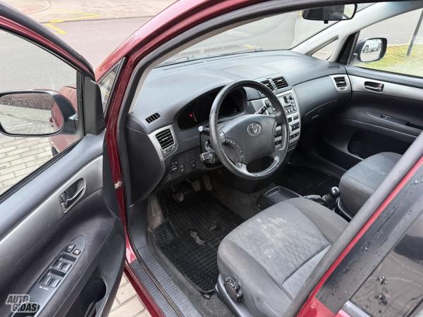 Toyota avensis-verso 2004 Viļņa, ar dzinēja tilpumu 2.00 L un nobraukumu 470 tūkst. km par 1100 €, foto 7 vietnē AUTOMOTO.COM.LV