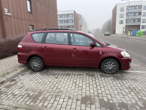 Toyota avensis-verso 2004 Viļņa, ar dzinēja tilpumu 2.00 L un nobraukumu 400 tūkst. km par 1000 €, foto 3 vietnē AUTOMOTO.COM.LV