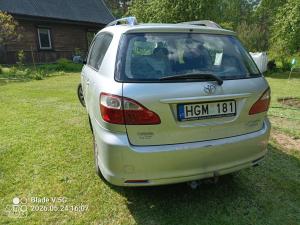 Toyota avensis-verso 2004 in Vilnius, with an engine capacity of 2.00 L and mileage of 397 thousand km for 1600 €, photo 4 on AUTOMOTO.COM.LV