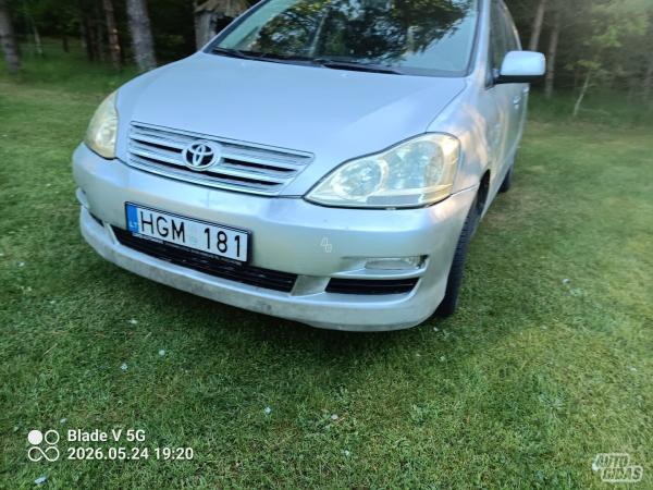 Toyota avensis-verso 2004 Viļņa, ar dzinēja tilpumu 2.00 L un nobraukumu 397 tūkst. km par 1600 €, foto 4 vietnē AUTOMOTO.COM.LV
