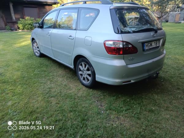 Toyota avensis-verso 2004 Viļņa, ar dzinēja tilpumu 2.00 L un nobraukumu 397 tūkst. km par 1600 €, foto 9 vietnē AUTOMOTO.COM.LV