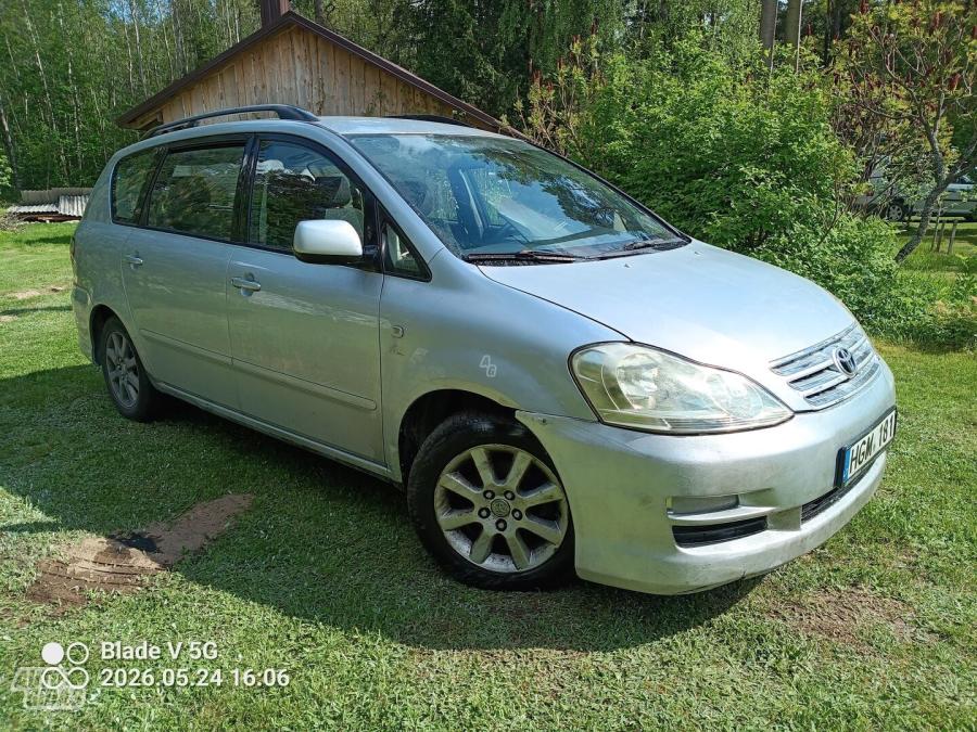 Toyota avensis-verso 2004 in Vilnius, with an engine capacity of 2.00 L and mileage of 397 thousand km for 1600 €, photo 12 on AUTOMOTO.COM.LV