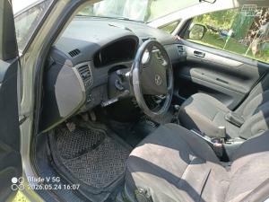 Toyota avensis-verso 2004 in Vilnius, with an engine capacity of 2.00 L and mileage of 397 thousand km for 1600 €, photo 15 on AUTOMOTO.COM.LV