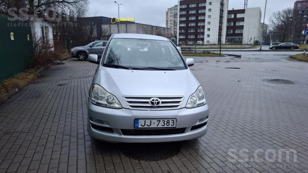 Toyota avensis-verso 2004 in Riga, with an engine capacity of 2.00 L and mileage of 359 thousand km for 2100 €, photo 2 on AUTOMOTO.COM.LV