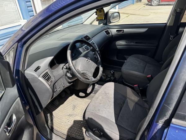 Toyota avensis-verso 2004 in Siauliai, with an engine capacity of 2.00 L and mileage of 285 thousand km for 850 €, photo 8 on AUTOMOTO.COM.LV