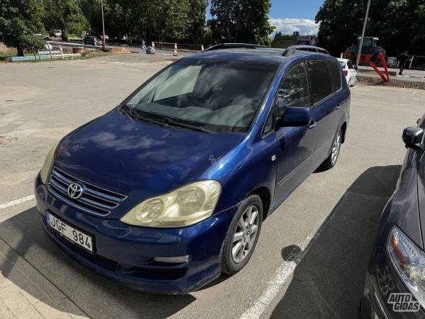 Тойота Авенсис Версо 2004 в Шяуляй, объемом двигателя 2.00 л и пробегом 285 тыс. км за 850 €, фото 2 на AUTOMOTO.COM.LV