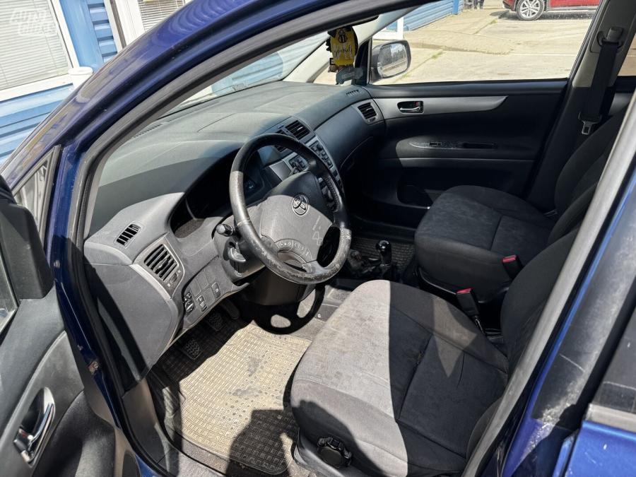 Toyota avensis-verso 2004 in Siauliai, with an engine capacity of 2.00 L and mileage of 285 thousand km for 850 €, photo 9 on AUTOMOTO.COM.LV