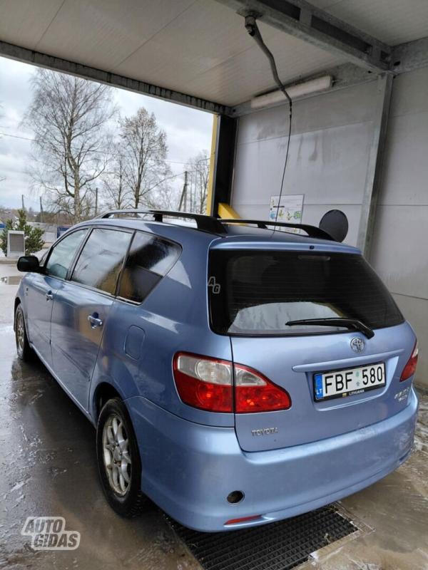 Toyota avensis-verso 2005 Raseiniai, ar dzinēja tilpumu 2.00 L un nobraukumu 235 tūkst. km par 1350 €, foto 4 vietnē AUTOMOTO.COM.LV