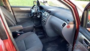 Red Toyota avensis-verso 2001 in Liepaja, with an engine capacity of 2.00 L and mileage of 426 thousand km for 1200 €, photo 7 on AUTOMOTO.COM.LV