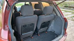 Red Toyota avensis-verso 2001 in Liepaja, with an engine capacity of 2.00 L and mileage of 426 thousand km for 1200 €, photo 8 on AUTOMOTO.COM.LV