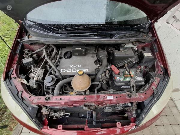 Sarkans Toyota avensis-verso 2005 Panevēža, ar dzinēja tilpumu 2.00 L un nobraukumu 388 tūkst. km par 1400 €, foto 10 vietnē AUTOMOTO.COM.LV