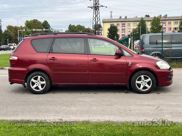 Красный Тойота Авенсис Версо 2005 в Нарва, объемом двигателя 2.00 л и пробегом 407 тыс. км за 1499 €, фото 5 на AUTOMOTO.COM.LV