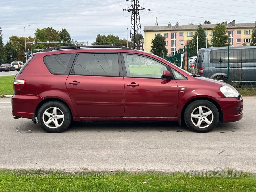 Красный Тойота Авенсис Версо 2005 в Нарва, объемом двигателя 2.00 л и пробегом 407 тыс. км за 1499 €, фото 5 на AUTOMOTO.COM.LV