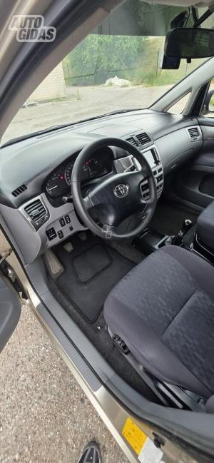 Toyota avensis-verso 2002 Klaipėda, ar dzinēja tilpumu 2.00 L un nobraukumu 275 tūkst. km par 3500 €, foto 13 vietnē AUTOMOTO.COM.LV