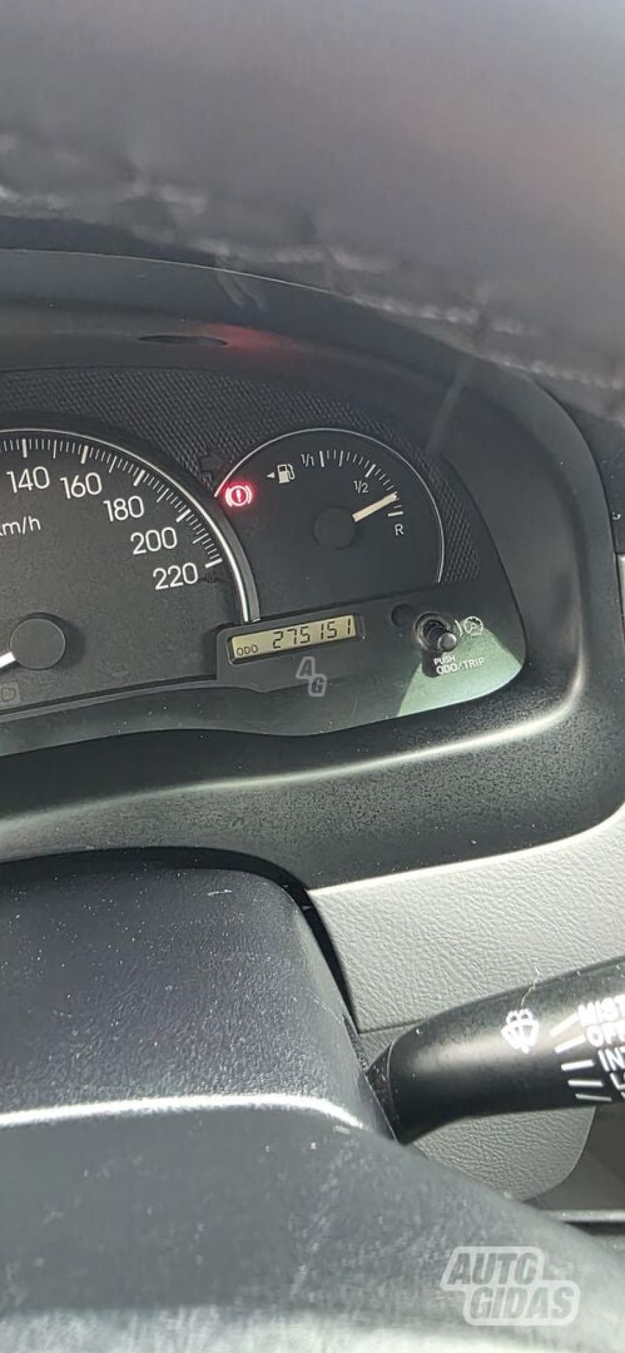 Toyota avensis-verso 2002 Klaipėda, ar dzinēja tilpumu 2.00 L un nobraukumu 275 tūkst. km par 3500 €, foto 14 vietnē AUTOMOTO.COM.LV