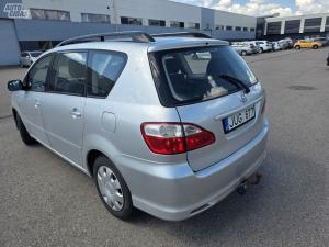 Toyota avensis-verso 2004 Viļņa, ar dzinēja tilpumu 2.00 L un nobraukumu 312 tūkst. km par 1400 €, foto 3 vietnē AUTOMOTO.COM.LV