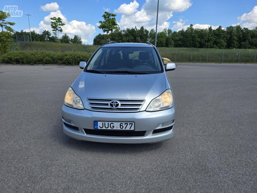 Toyota avensis-verso 2004 Viļņa, ar dzinēja tilpumu 2.00 L un nobraukumu 312 tūkst. km par 1400 €, foto 5 vietnē AUTOMOTO.COM.LV