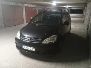 Toyota avensis-verso 2004 Viļņa, ar dzinēja tilpumu 2.00 L un nobraukumu 396 tūkst. km par 550 €, foto  vietnē AUTOMOTO.COM.LV