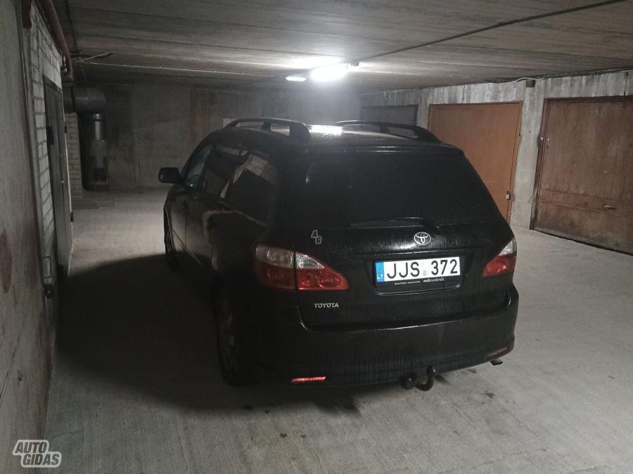 Toyota avensis-verso 2004 Viļņa, ar dzinēja tilpumu 2.00 L un nobraukumu 396 tūkst. km par 550 €, foto 3 vietnē AUTOMOTO.COM.LV