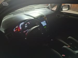 Toyota avensis-verso 2004 Viļņa, ar dzinēja tilpumu 2.00 L un nobraukumu 396 tūkst. km par 550 €, foto 5 vietnē AUTOMOTO.COM.LV