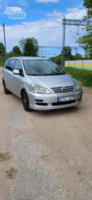 Тойота Авенсис Версо 2005 в Тельшяй, объемом двигателя 2.00 л и пробегом 400 тыс. км за 1500 €, фото  на AUTOMOTO.COM.LV