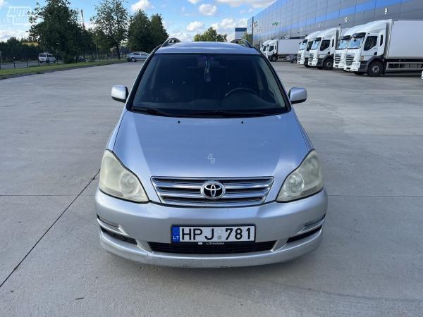 Toyota avensis-verso 2005 in Panevezys, with an engine capacity of 2.00 L and mileage of 300 thousand km for 1200 €, photo 1 on AUTOMOTO.COM.LV