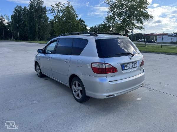 Toyota avensis-verso 2005 in Panevezys, with an engine capacity of 2.00 L and mileage of 300 thousand km for 1200 €, photo 7 on AUTOMOTO.COM.LV