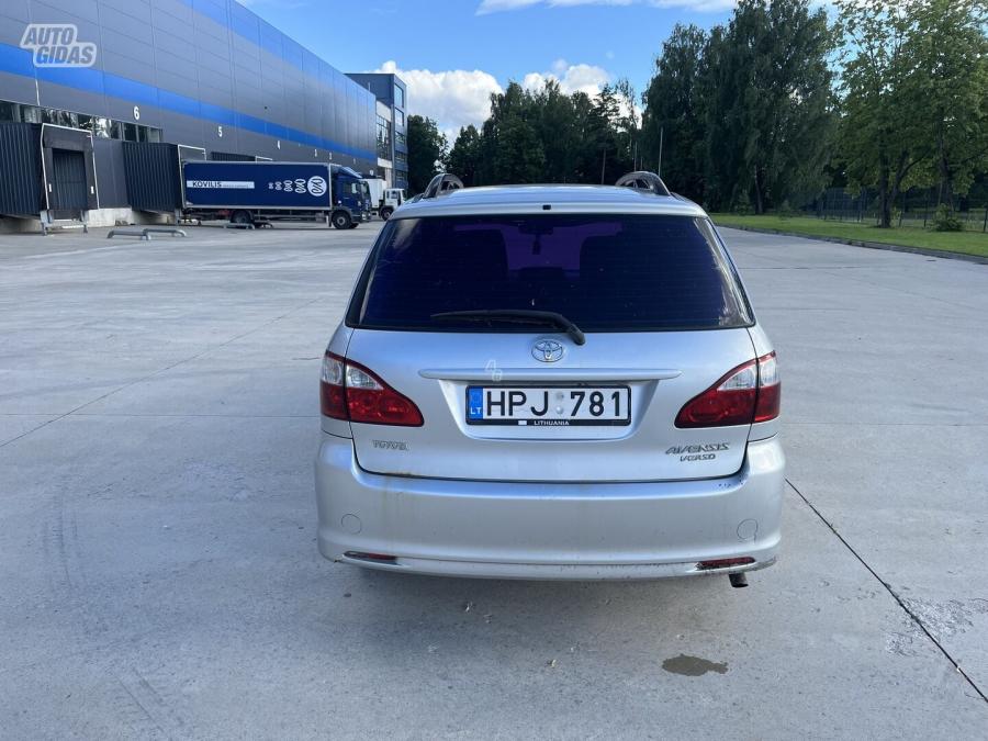 Toyota avensis-verso 2005 Panevēža, ar dzinēja tilpumu 2.00 L un nobraukumu 300 tūkst. km par 1200 €, foto 9 vietnē AUTOMOTO.COM.LV