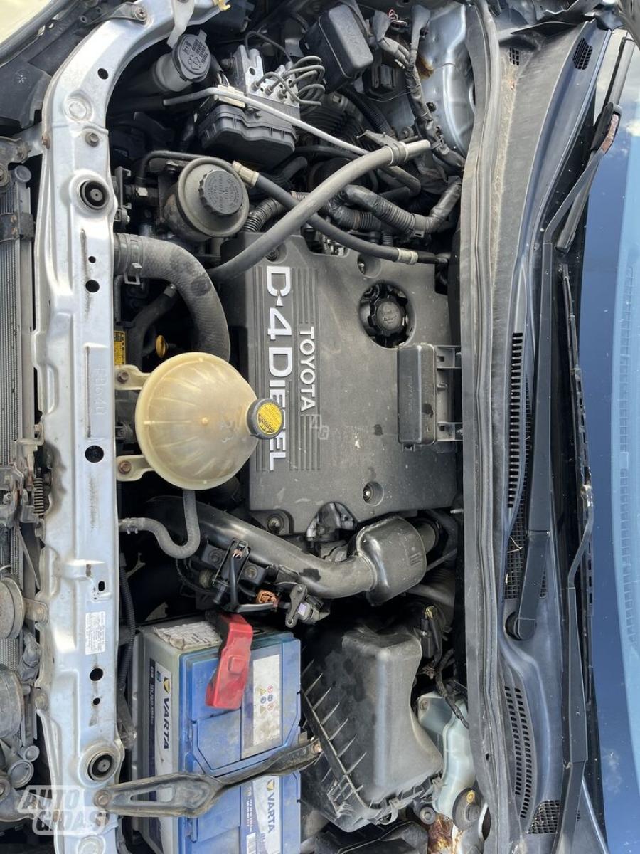 Toyota avensis-verso 2005 Panevēža, ar dzinēja tilpumu 2.00 L un nobraukumu 300 tūkst. km par 1200 €, foto 12 vietnē AUTOMOTO.COM.LV