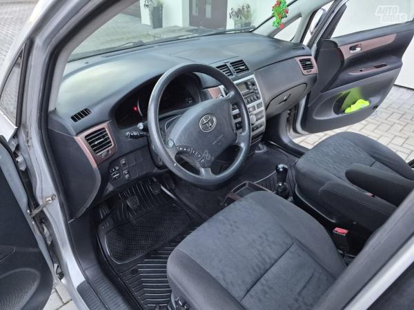 Toyota avensis-verso 2005 Jurbarkas, ar dzinēja tilpumu 2.00 L un nobraukumu 260 tūkst. km par 1950 €, foto 8 vietnē AUTOMOTO.COM.LV