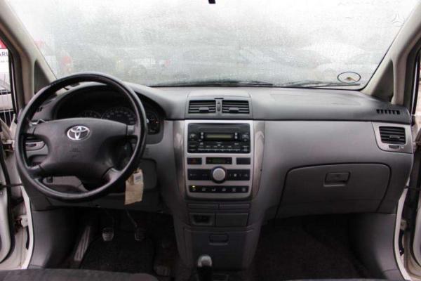 Balts Toyota avensis-verso 2003 Radviliškis, ar dzinēja tilpumu 2.00 L un nobraukumu 0 tūkst. km par 1250 €, foto 7 vietnē AUTOMOTO.COM.LV
