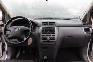 Balts Toyota avensis-verso 2003 Radviliškis, ar dzinēja tilpumu 2.00 L un nobraukumu 0 tūkst. km par 1250 €, foto 7 vietnē AUTOMOTO.COM.LV