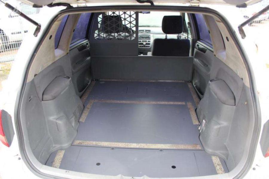 Balts Toyota avensis-verso 2003 Radviliškis, ar dzinēja tilpumu 2.00 L un nobraukumu 320 tūkst. km par 950 €, foto 7 vietnē AUTOMOTO.COM.LV