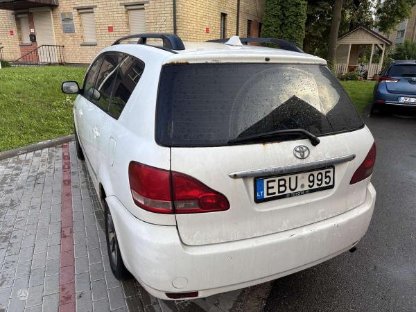 Balts Toyota avensis-verso 2003 Joniškis, ar dzinēja tilpumu 2.00 L un nobraukumu 400 tūkst. km par 630 €, foto 3 vietnē AUTOMOTO.COM.LV