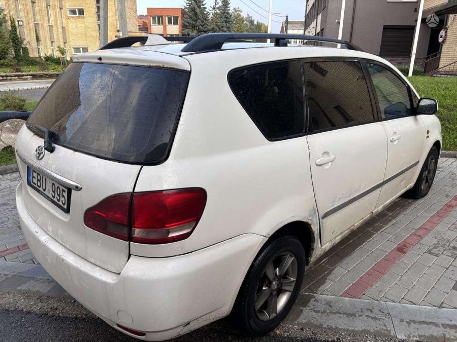 Balts Toyota avensis-verso 2003 Joniškis, ar dzinēja tilpumu 2.00 L un nobraukumu 400 tūkst. km par 630 €, foto 4 vietnē AUTOMOTO.COM.LV