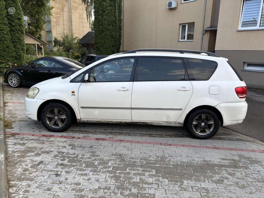 Balts Toyota avensis-verso 2003 Joniškis, ar dzinēja tilpumu 2.00 L un nobraukumu 400 tūkst. km par 630 €, foto 5 vietnē AUTOMOTO.COM.LV