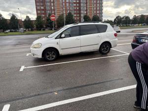 Balts Toyota avensis-verso 2003 Joniškis, ar dzinēja tilpumu 2.00 L un nobraukumu 400 tūkst. km par 630 €, foto 8 vietnē AUTOMOTO.COM.LV