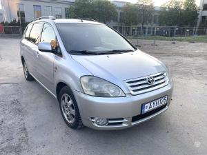 Желтый Тойота Авенсис Версо 2001 в Вильнюс, объемом двигателя 2.00 л и пробегом 285 тыс. км за 1500 €, фото 3 на AUTOMOTO.COM.LV
