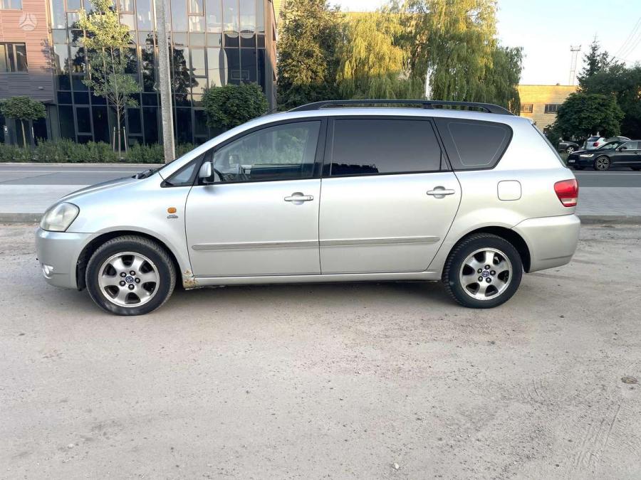Желтый Тойота Авенсис Версо 2001 в Вильнюс, объемом двигателя 2.00 л и пробегом 285 тыс. км за 1500 €, фото 8 на AUTOMOTO.COM.LV