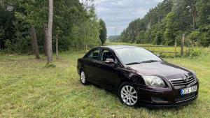 Violet Toyota Avensis 2007 in Kaunas, with an engine capacity of 1.60 L and mileage of 203 thousand km for 2550 €, photo  on AUTOMOTO.COM.LV