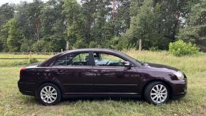 Violet Toyota Avensis 2007 in Kaunas, with an engine capacity of 1.60 L and mileage of 203 thousand km for 2550 €, photo 5 on AUTOMOTO.COM.LV
