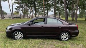 Violet Toyota Avensis 2007 in Kaunas, with an engine capacity of 1.60 L and mileage of 203 thousand km for 2550 €, photo 9 on AUTOMOTO.COM.LV