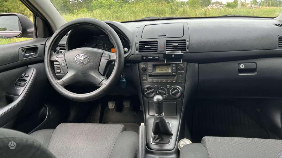 Violet Toyota Avensis 2007 in Kaunas, with an engine capacity of 1.60 L and mileage of 203 thousand km for 2550 €, photo 23 on AUTOMOTO.COM.LV